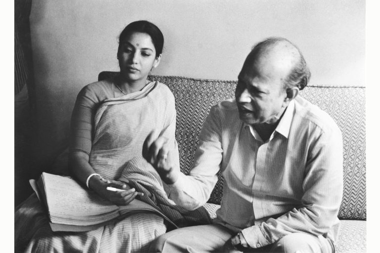 Tapan explaining a scene to Shabana Azmi in 'Ek Doctor ki Maut' (Source ...